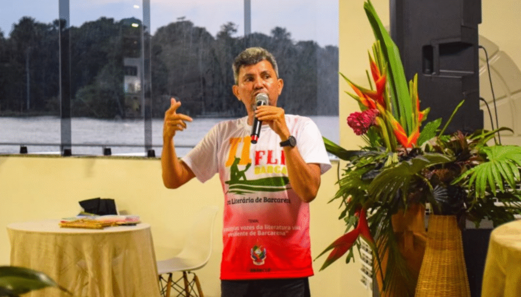 Poeta barcarenense Hélio Santos lança livro que percorre a Amazônia e ...